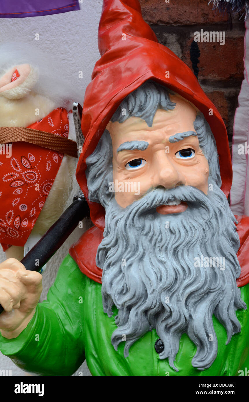 Bearded gnomes hi-res stock photography and images - Alamy