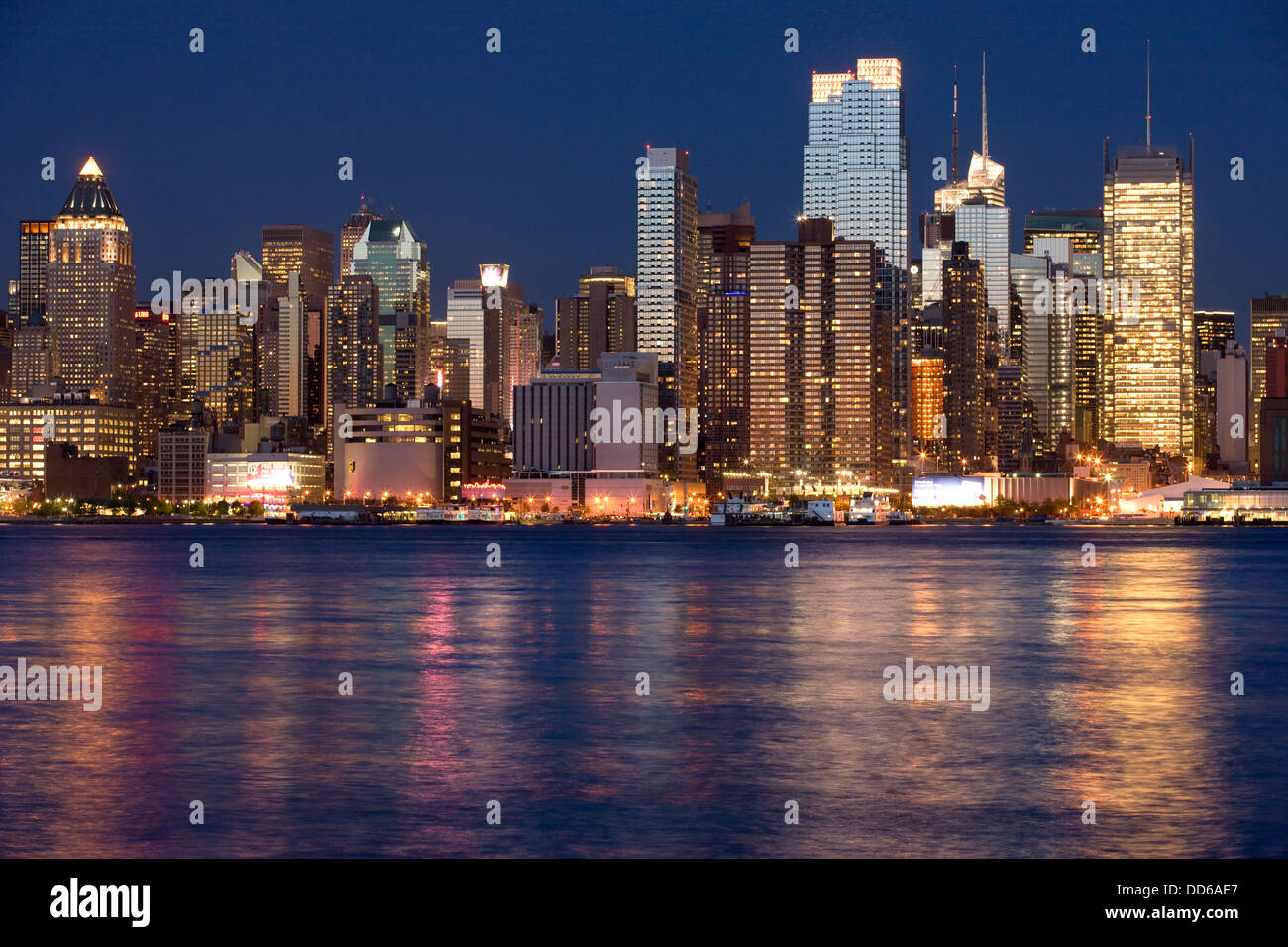 2010 HISTORICAL MIDTOWN SKYLINE HUDSON RIVER MANHATTAN NEW YORK CITY ...