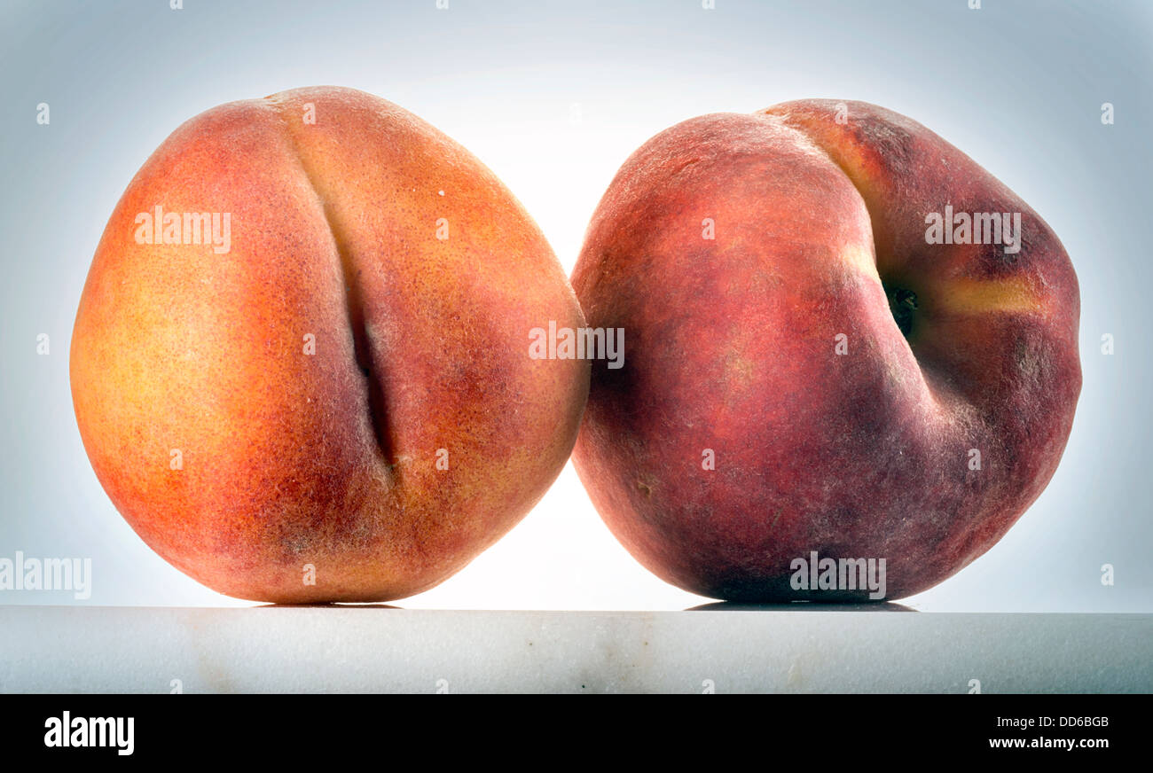 Close up peaches hi-res stock photography and images - Alamy