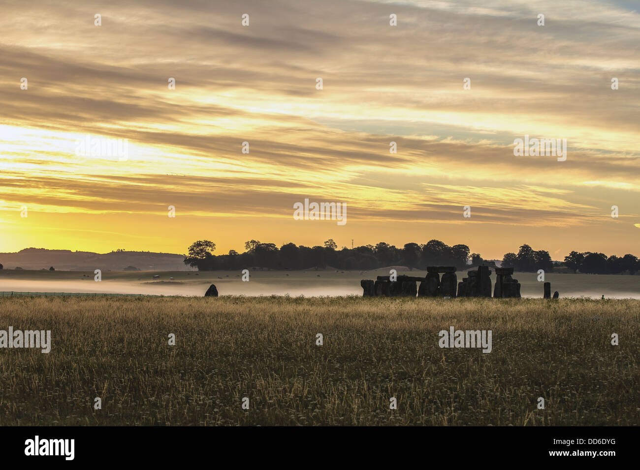 Sun henge hi-res stock photography and images - Alamy