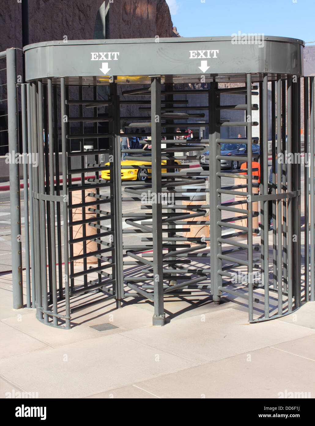 Crime architecture gates hi-res stock photography and images - Alamy