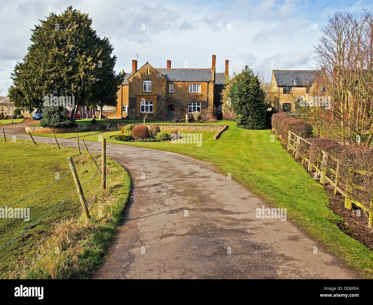 Country House in country lane Stock Photo - Alamy
