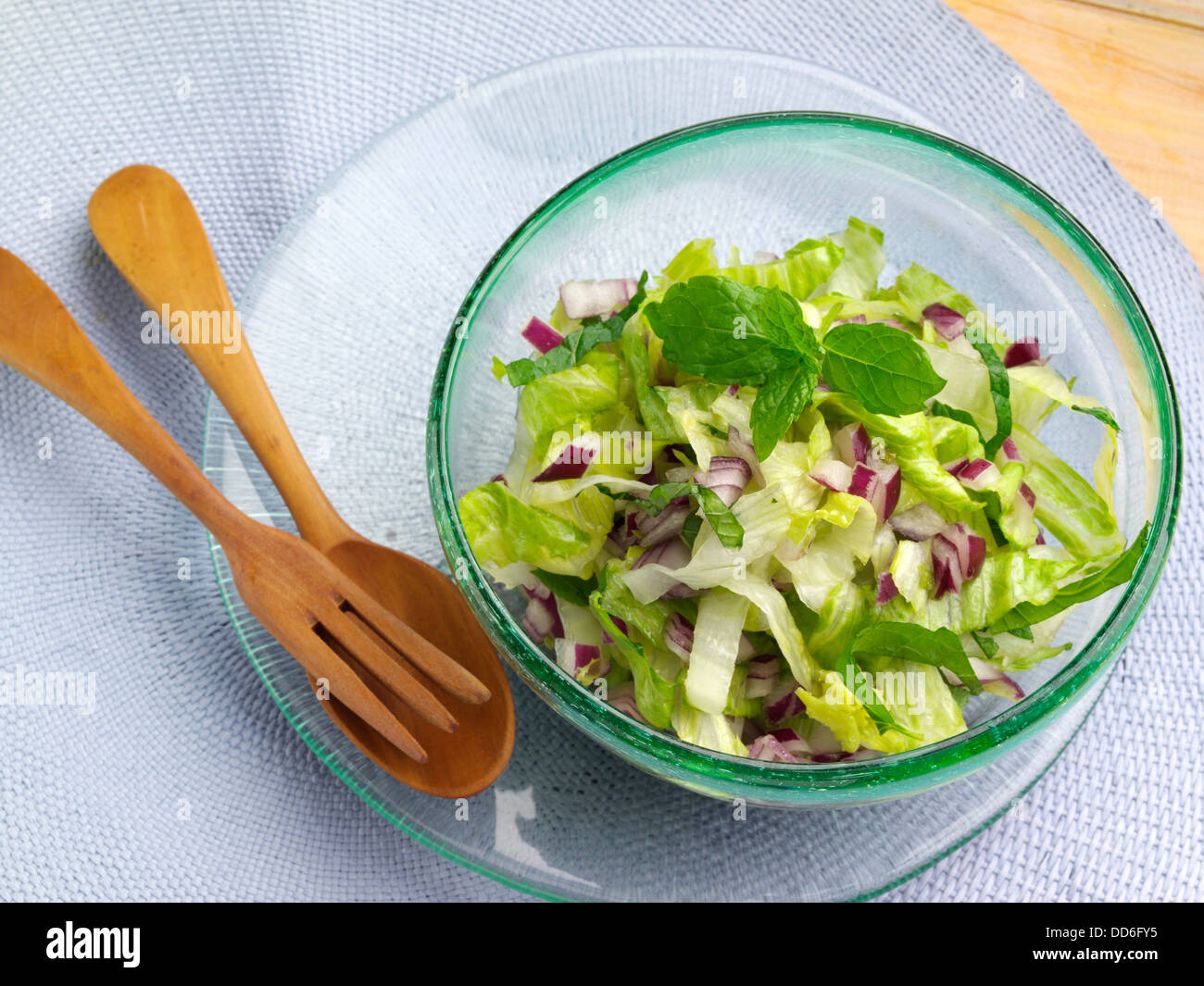 Onion lettuce relish Stock Photo - Alamy