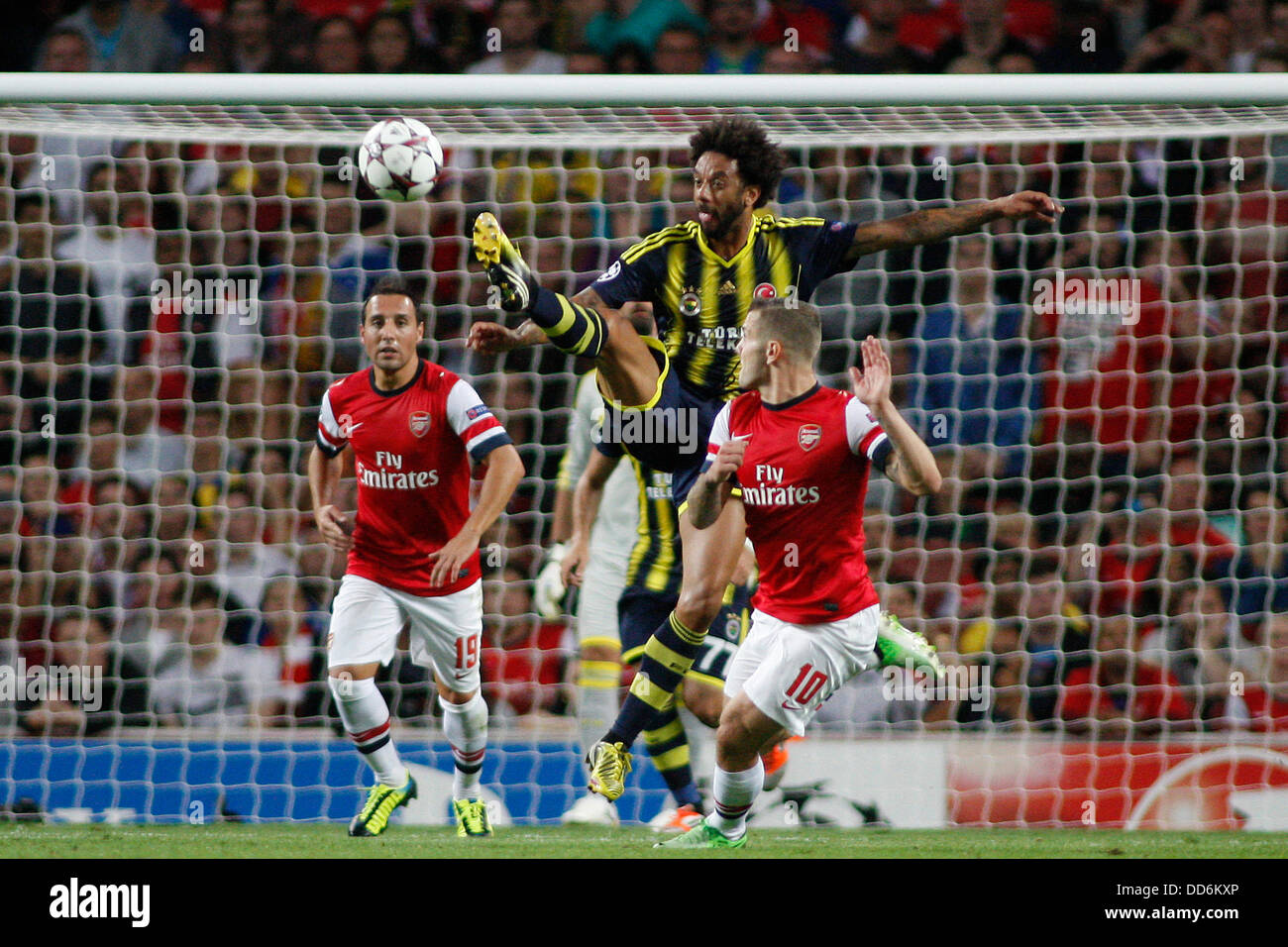 The defending football league champions hi-res stock photography and ...