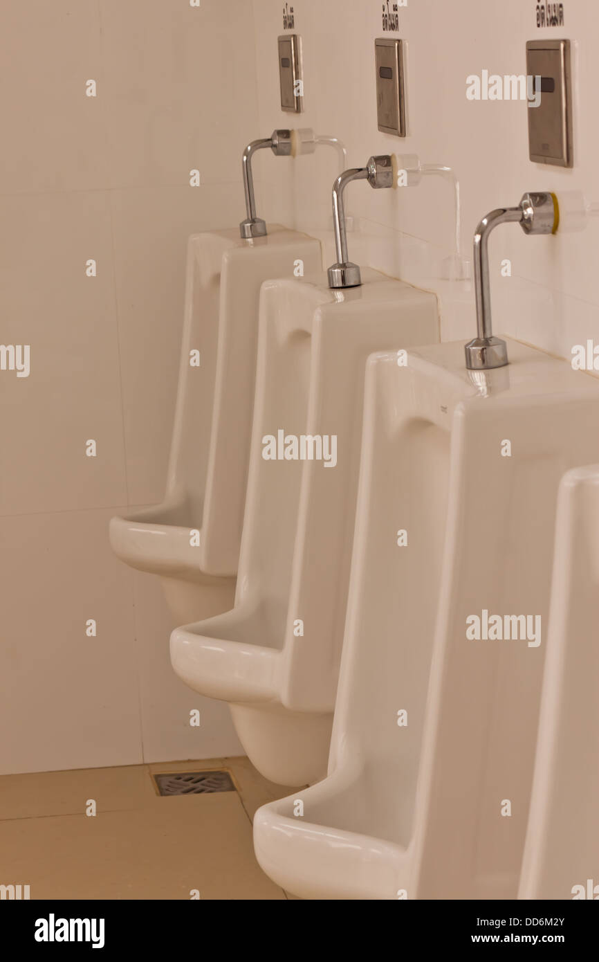 Restroom hi-res stock photography and images - Alamy