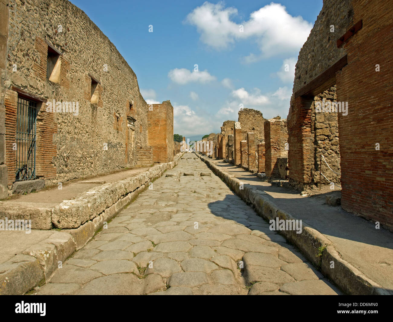 A roadway in Pompeii, Italy Stock Photo - Alamy