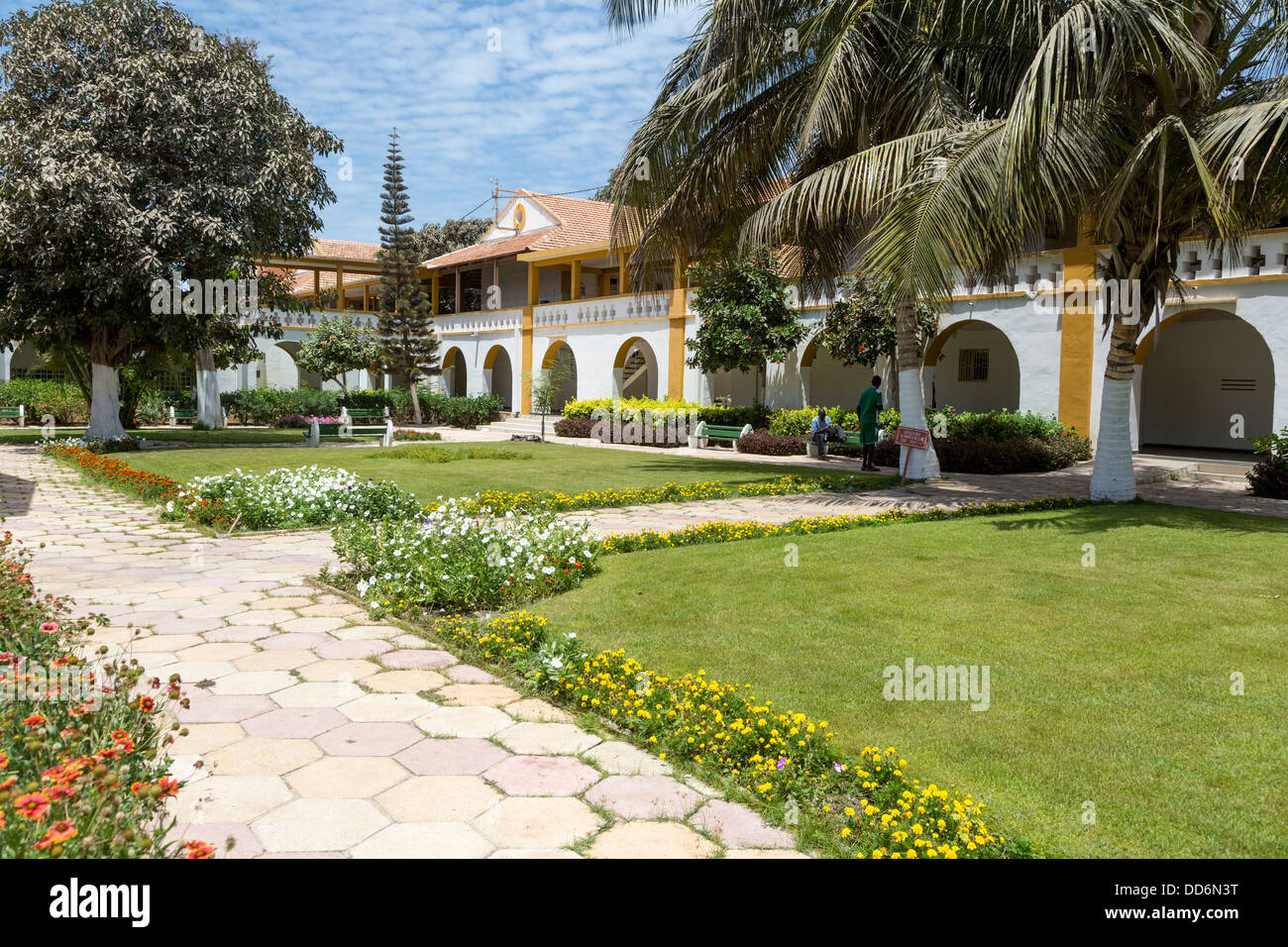 Dakar senegal dakar hospital garden hi-res stock photography and images ...