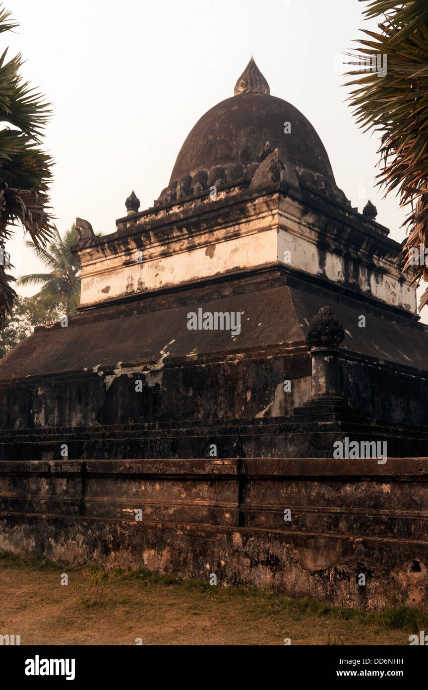 Elk209-1463v Laos, Luang Prabang, Wat Wisunarat (Wat Visoun), That ...