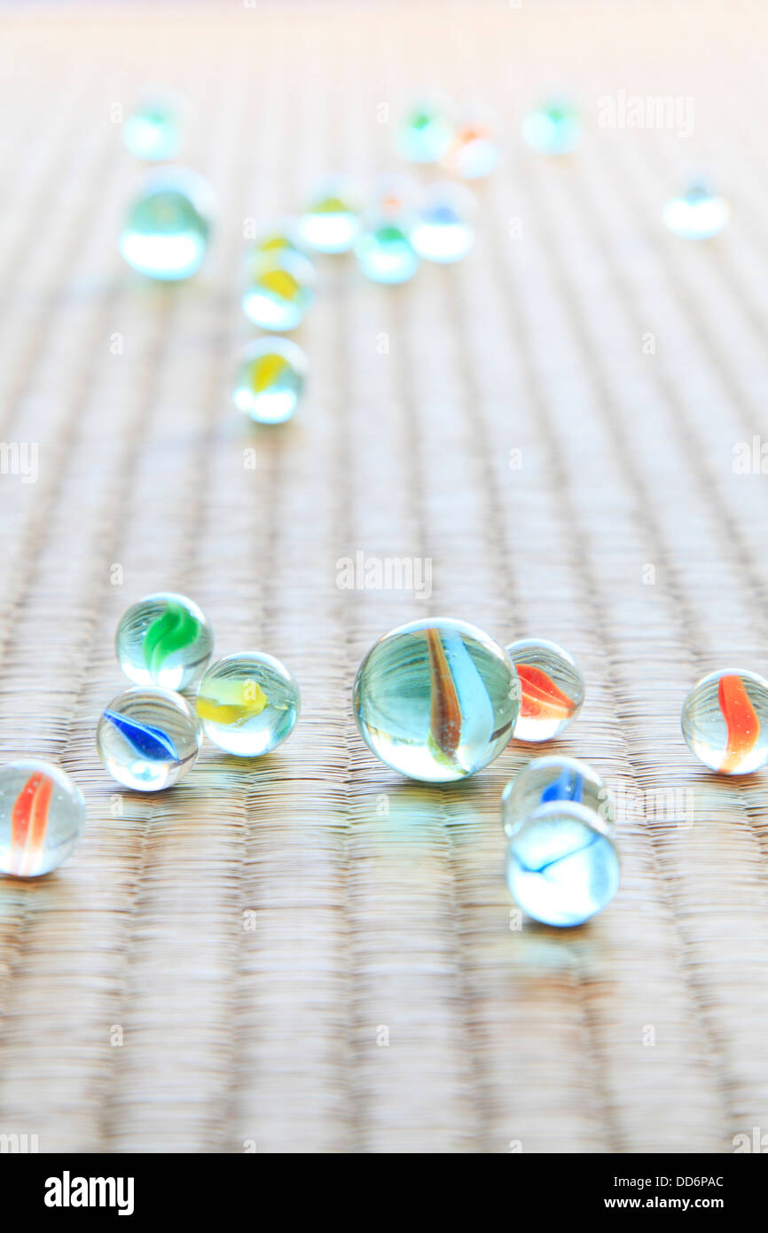 Old fashioned marbles hi-res stock photography and images - Alamy