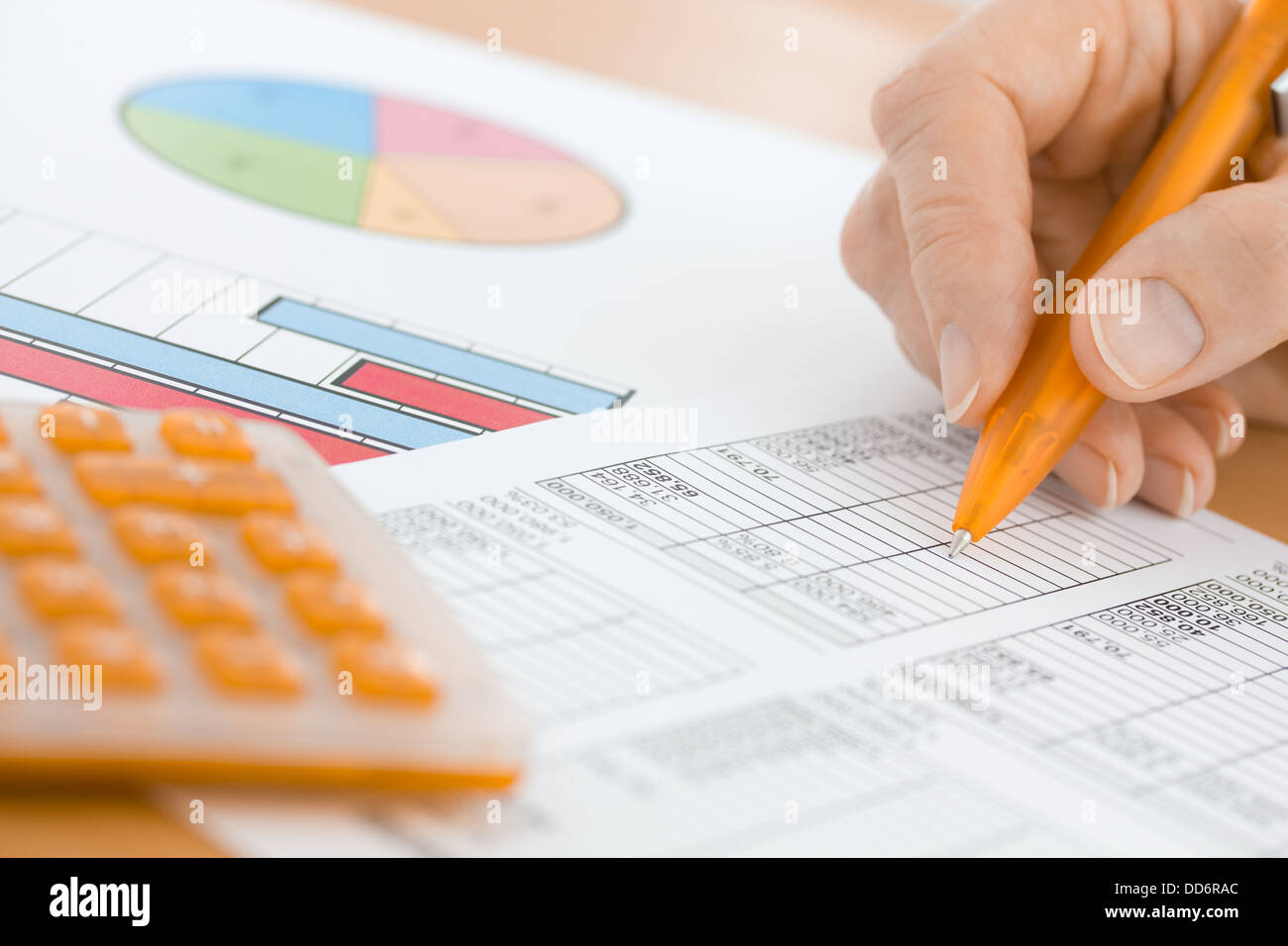 Statistics hi-res stock photography and images - Alamy