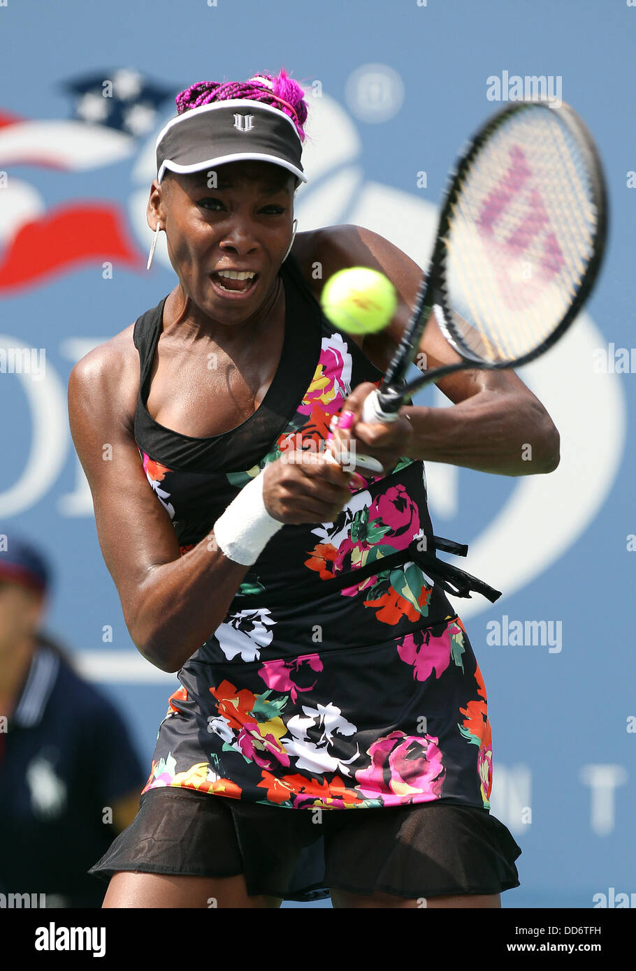 Venus williams first round hi-res stock photography and images - Alamy