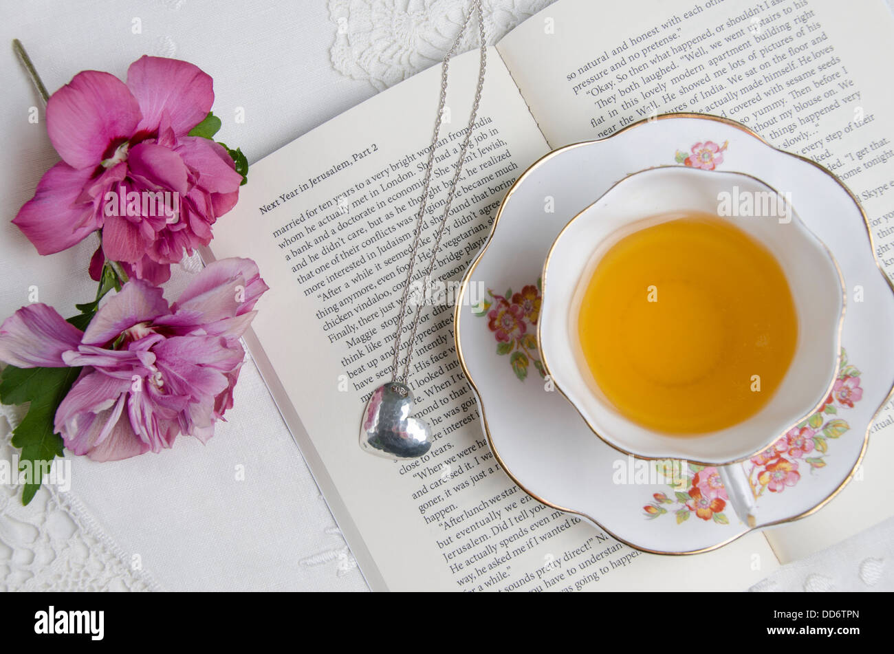 Victorian tea party hi-res stock photography and images - Alamy