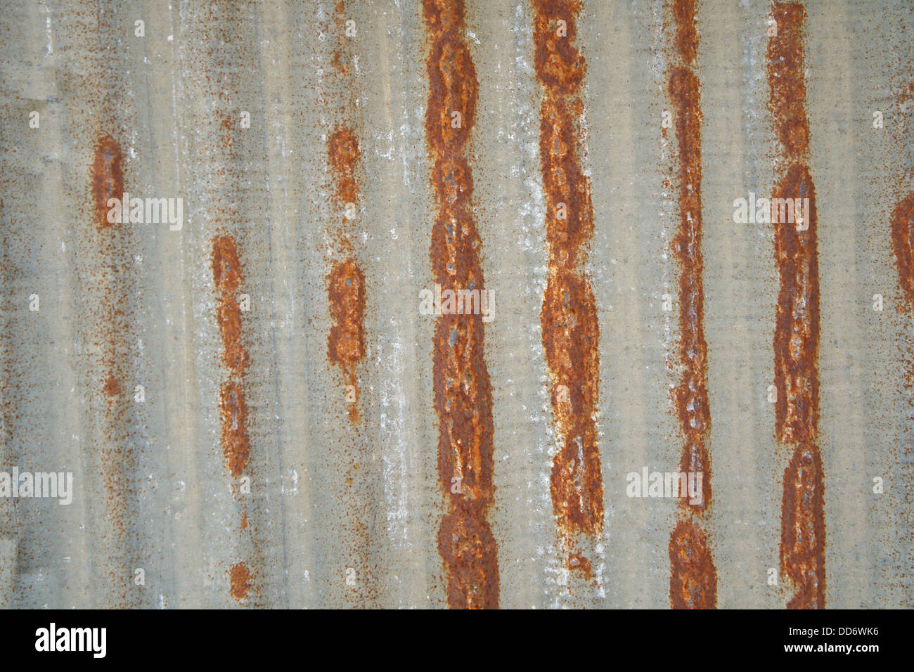 Rusty zinc texture hi-res stock photography and images - Alamy
