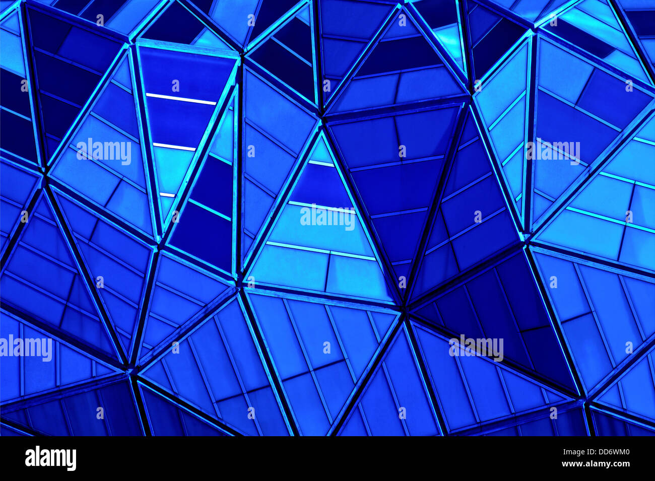 Glass polygon hi-res stock photography and images - Alamy
