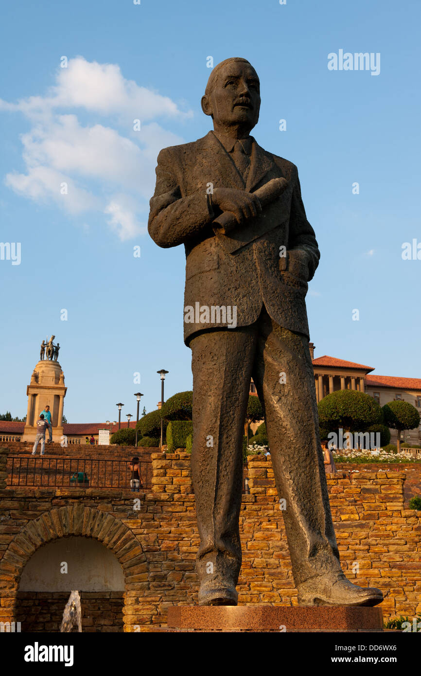 Statue of prime minister J.B.M. Hertzog, Union Buildings, Pretoria ...