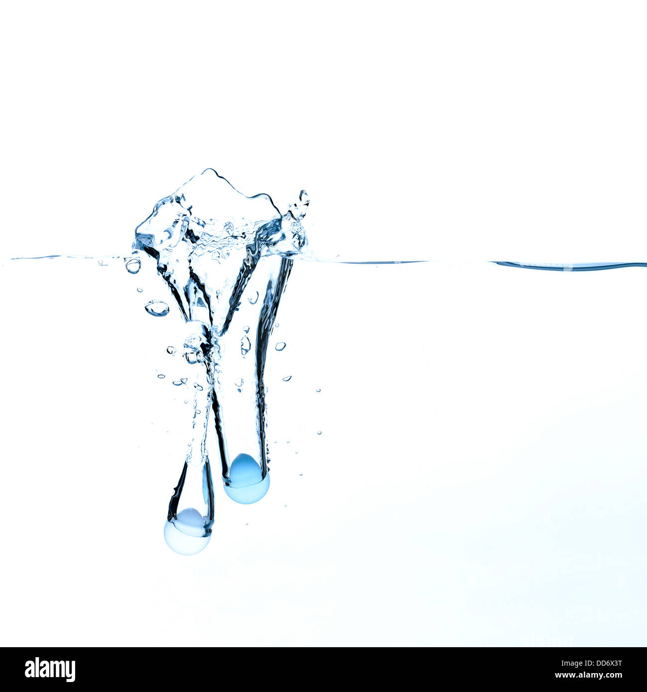 Splashdown water hi-res stock photography and images - Alamy