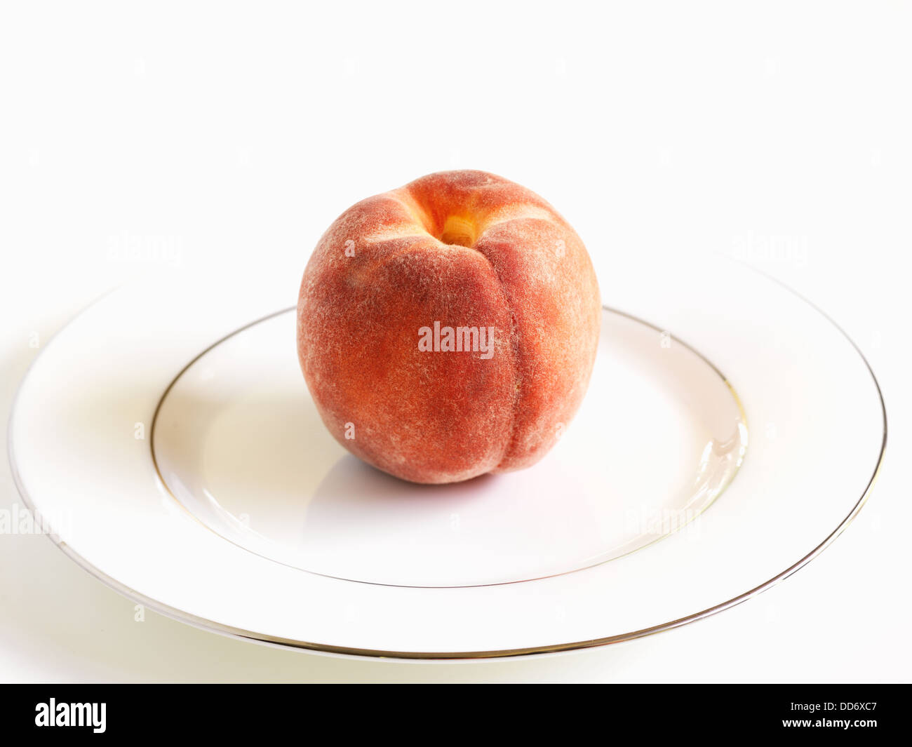 Peach plate hi-res stock photography and images - Alamy