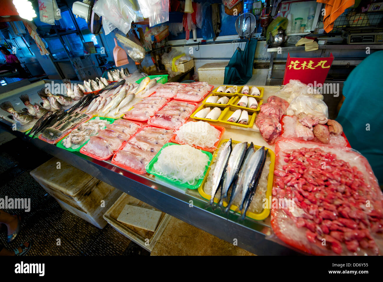 Donggang fish and seafood market. A popular destination for locals and ...