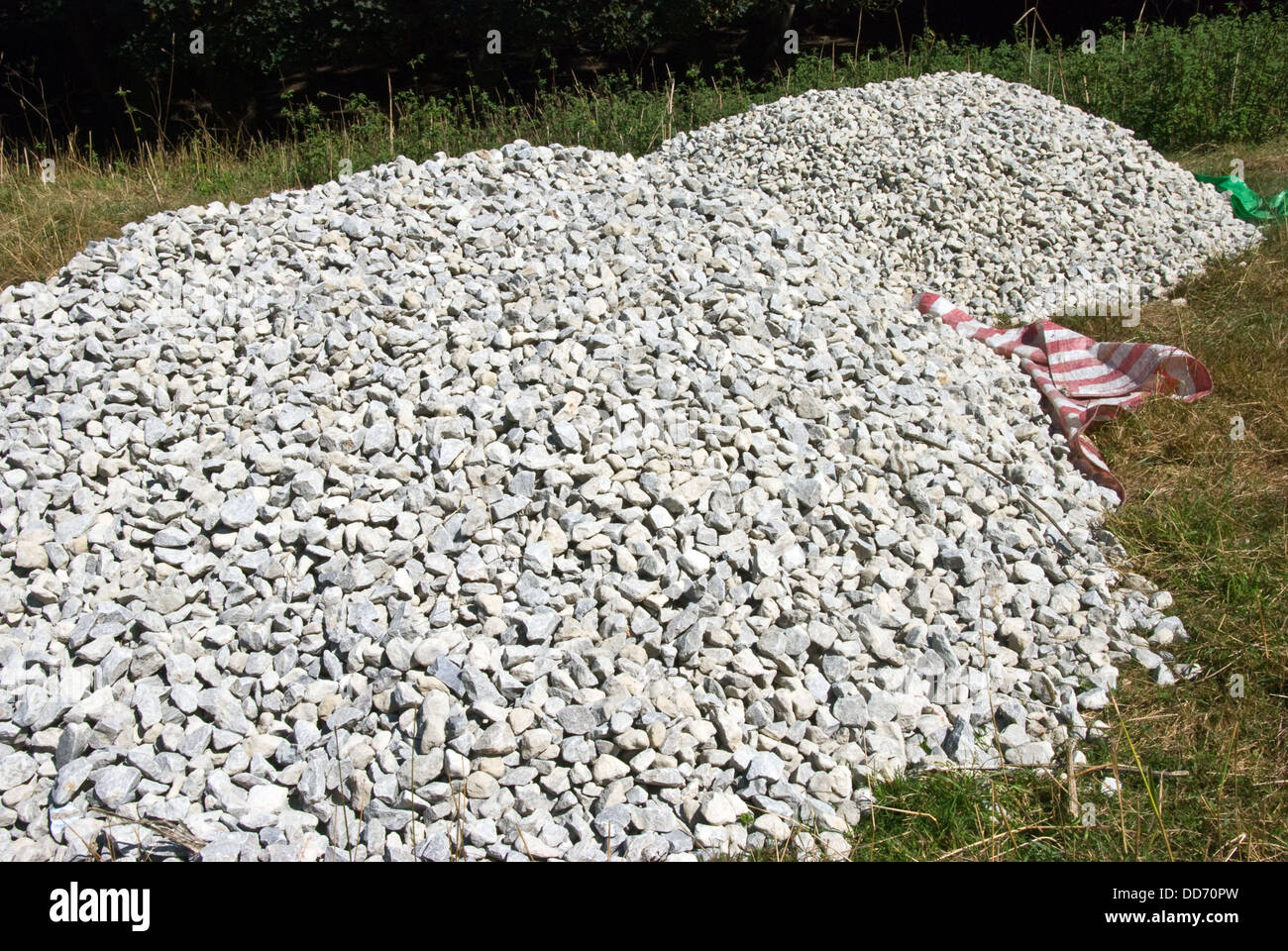 Pile of stone chippings Stock Photo - Alamy