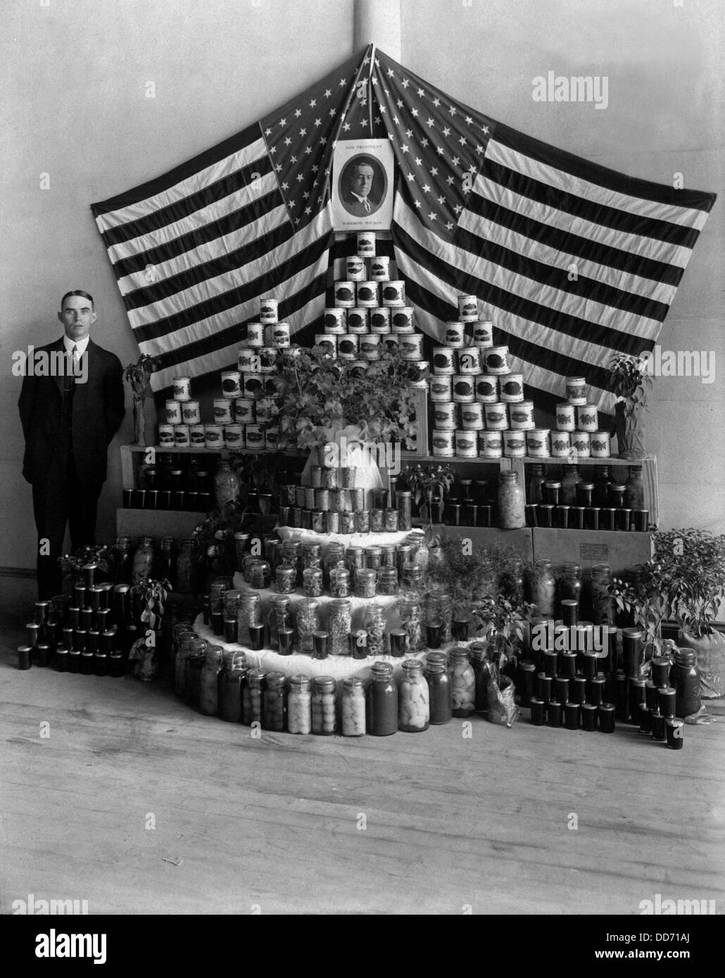 War preservation food Black and White Stock Photos & Images - Alamy