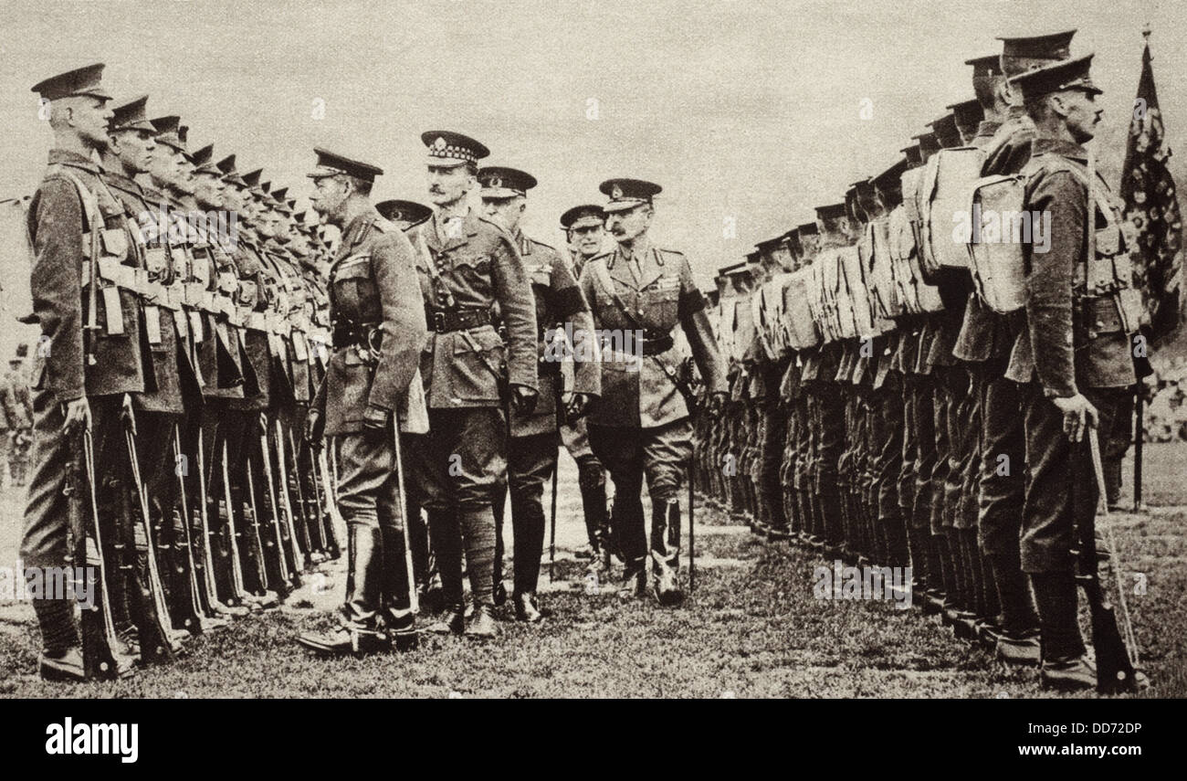 World War 1. King George V inspects new recruits of the British Army ...