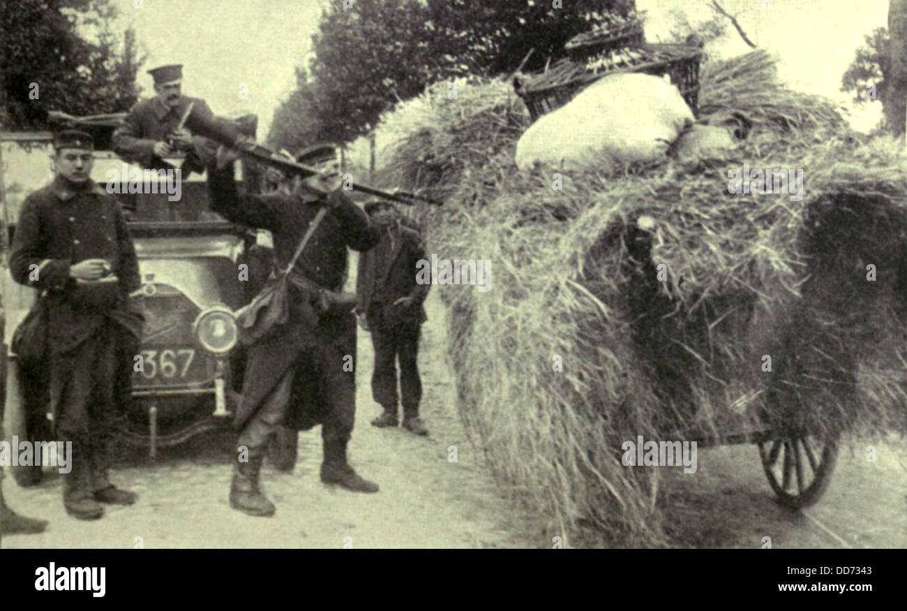 World War 1. German invasion troops searching for Belgian guerrilla ...