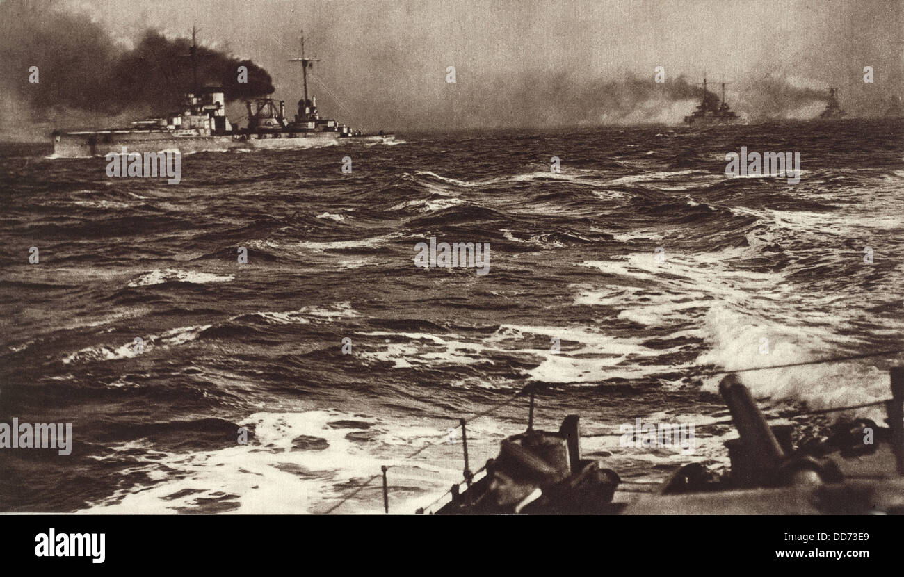 Surrender of the German fleet to British off the coast of Scotland. Nov ...