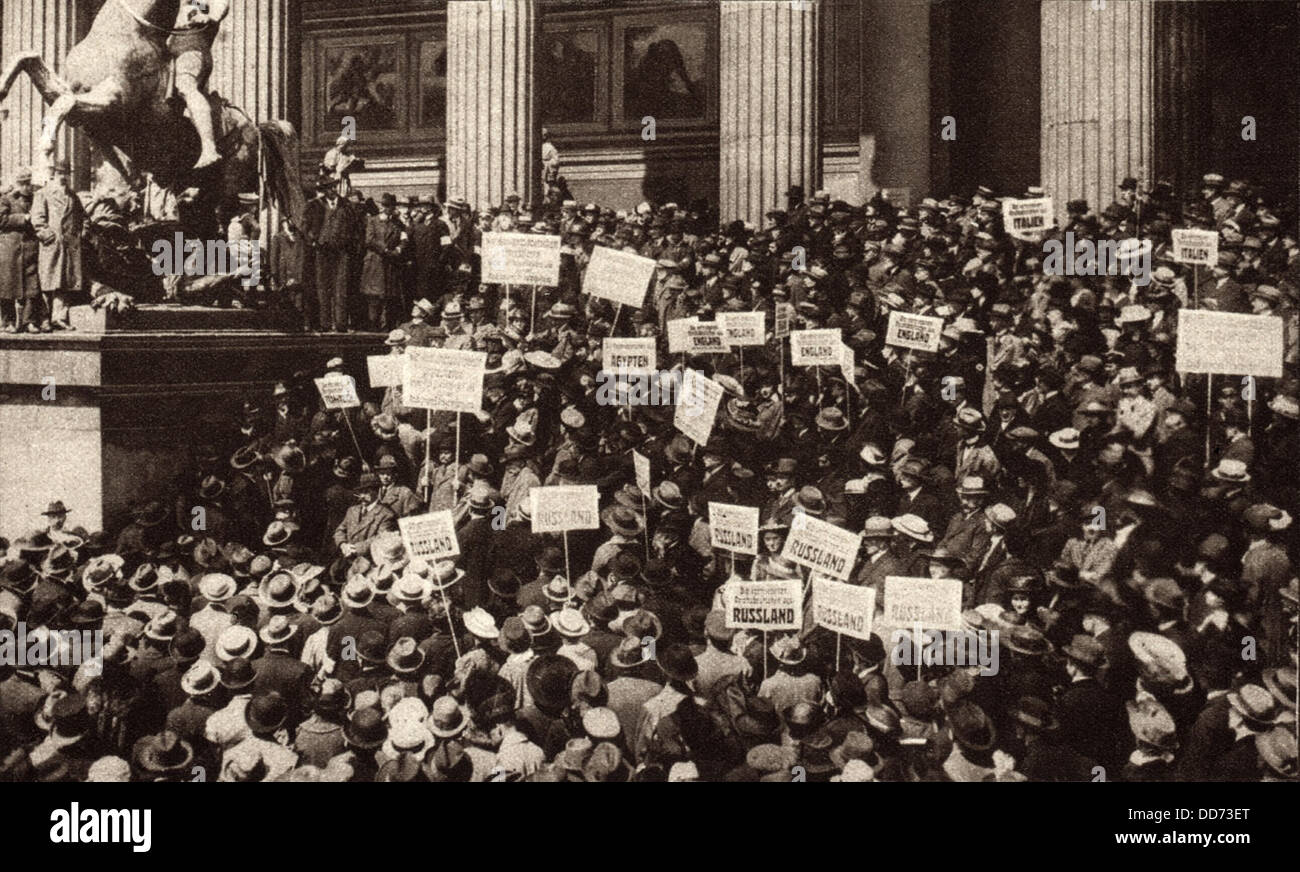Treaty of versailles 1919 hi-res stock photography and images - Alamy