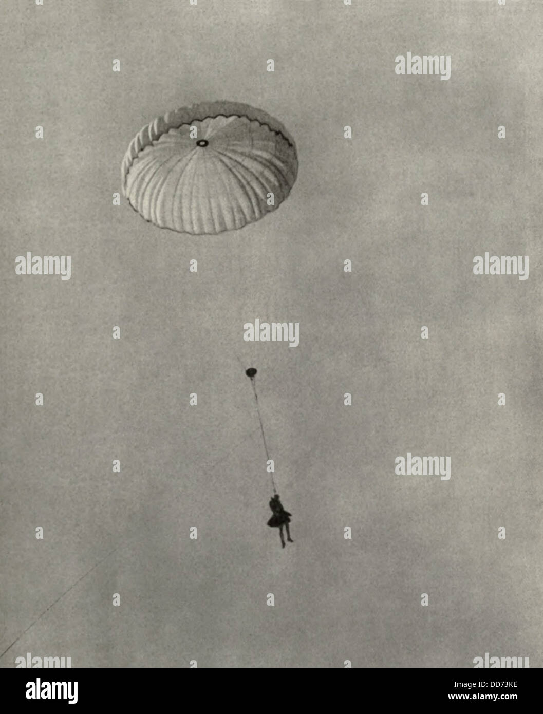 1917 balloon hi-res stock photography and images - Alamy