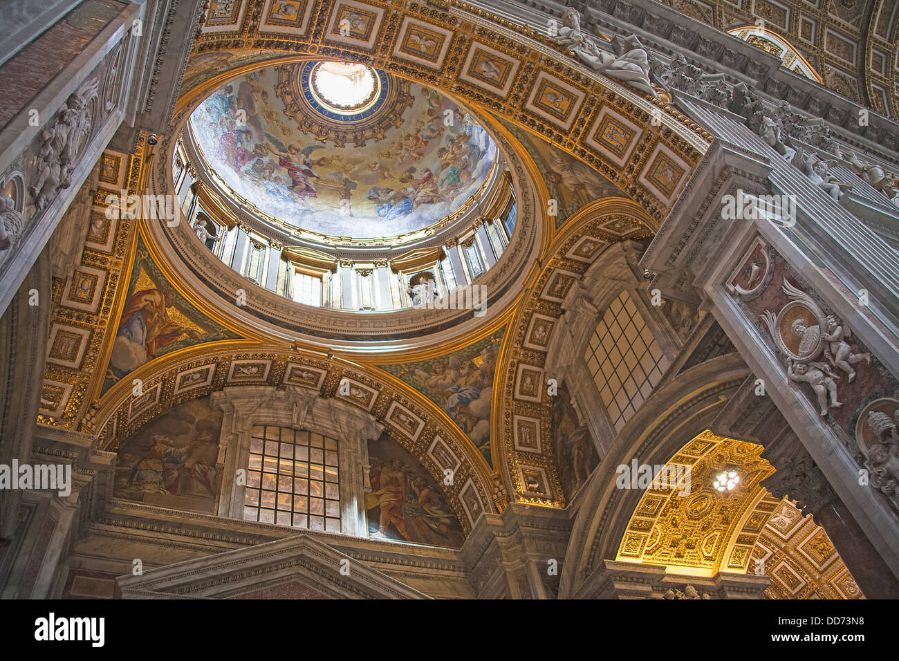Interior of st peters basilica hi-res stock photography and images - Alamy