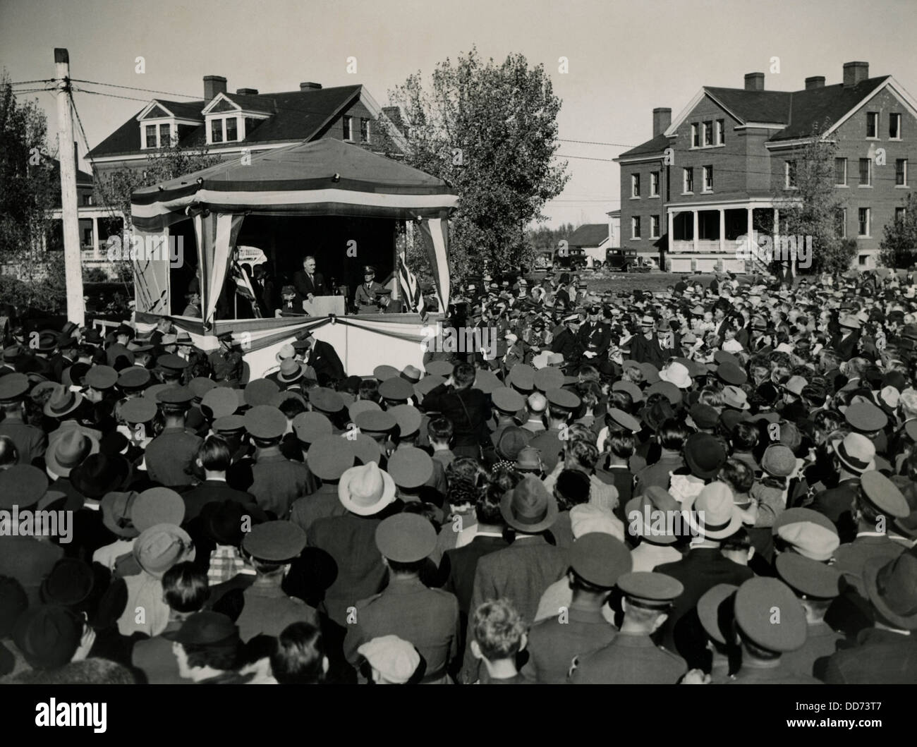 President Roosevelt addressing a crowd at Fort Warren, Cheyenne, WY ...