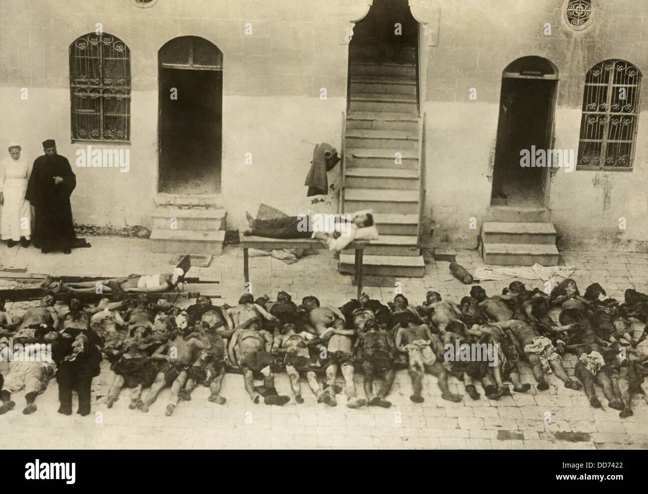 Dead bodies wwi hi-res stock photography and images - Alamy