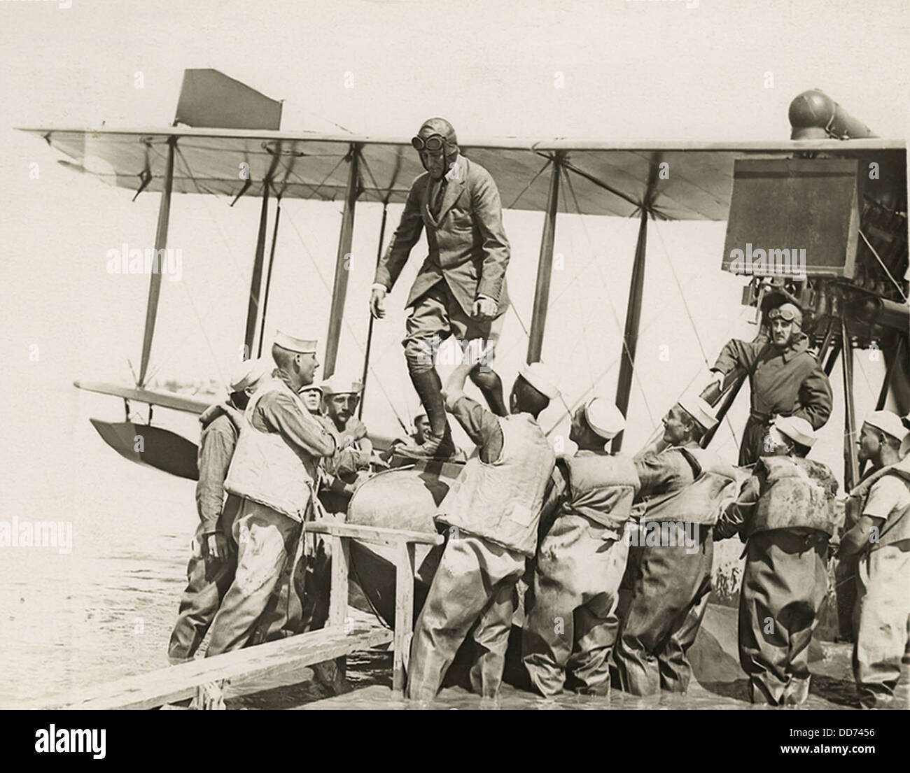 Navy seaplane hi-res stock photography and images - Alamy