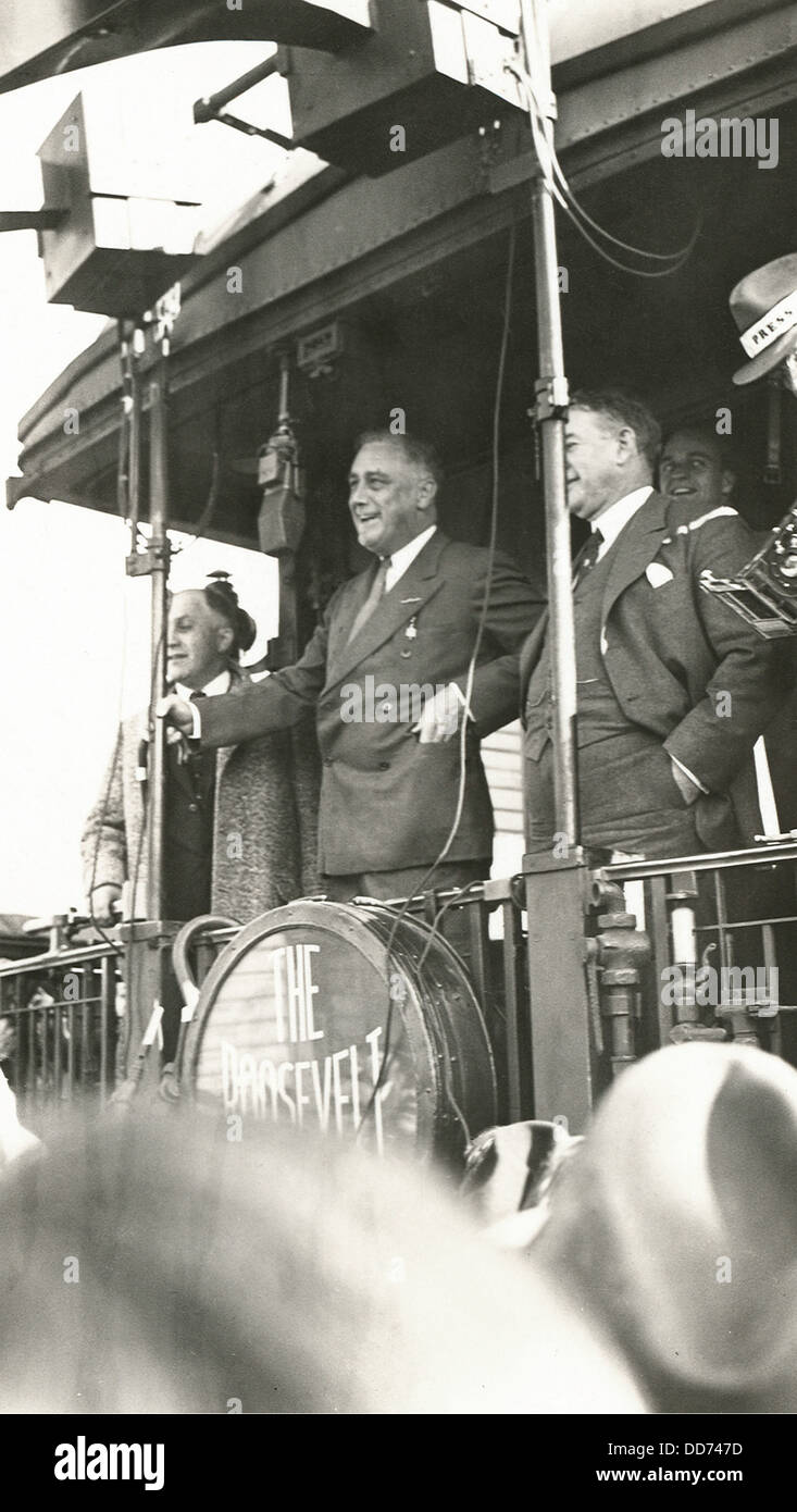Fdr roosevelt campaigning hi-res stock photography and images - Alamy