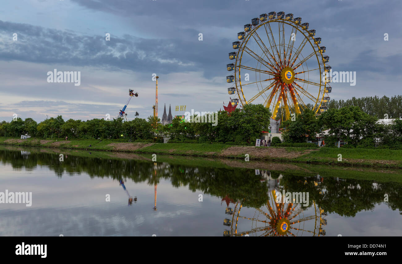 Ferris wheel cathedral fair hi-res stock photography and images - Alamy