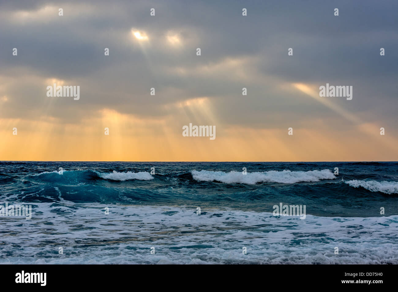 Sea beams hi-res stock photography and images - Alamy