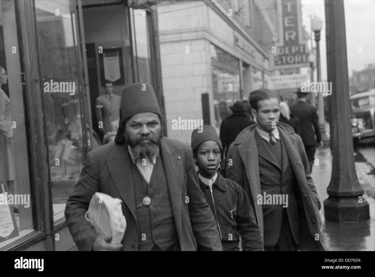 Members of the Moors, an African American religious group of Chicago ...