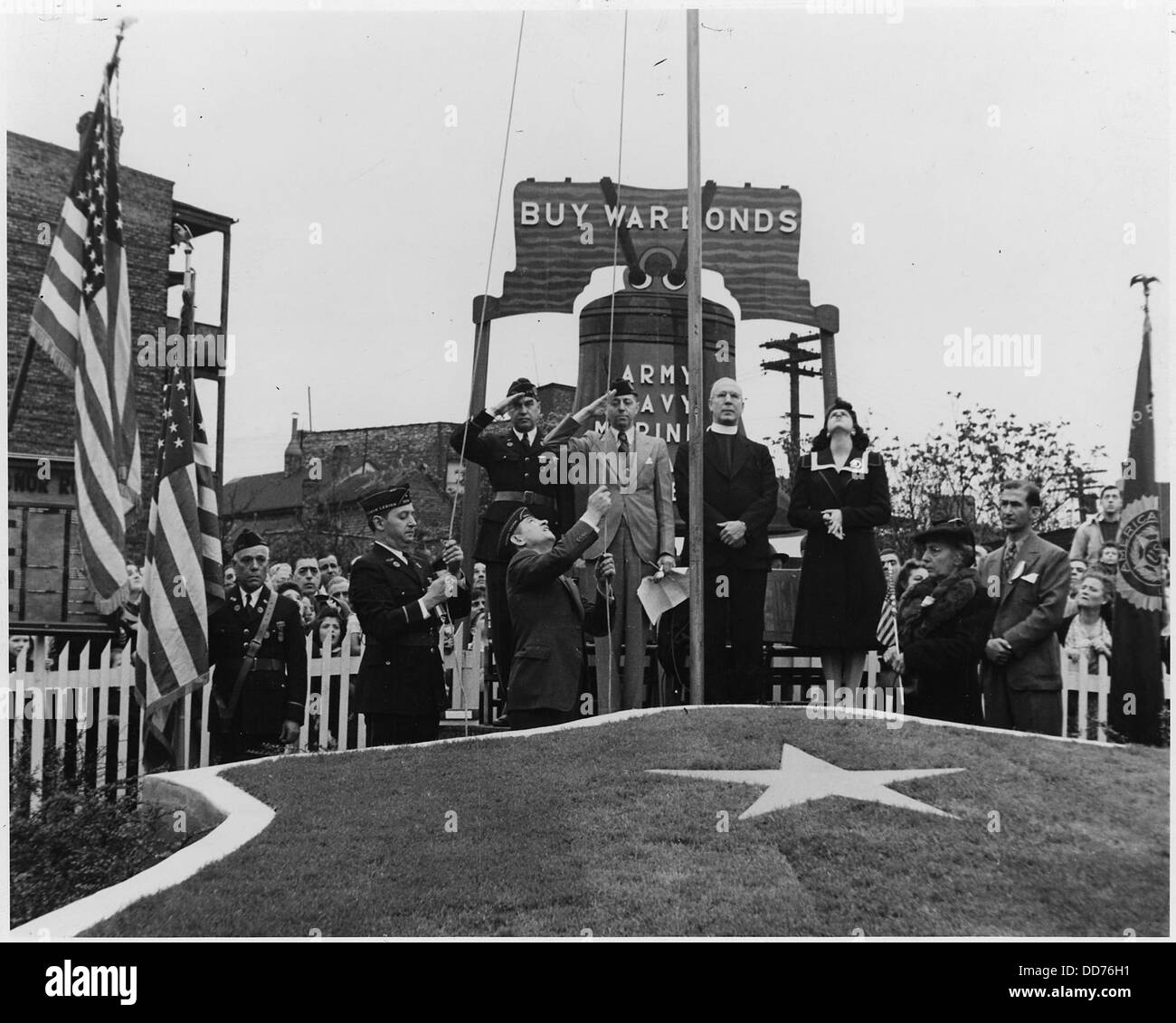 World war ii war bond rally hi-res stock photography and images - Alamy