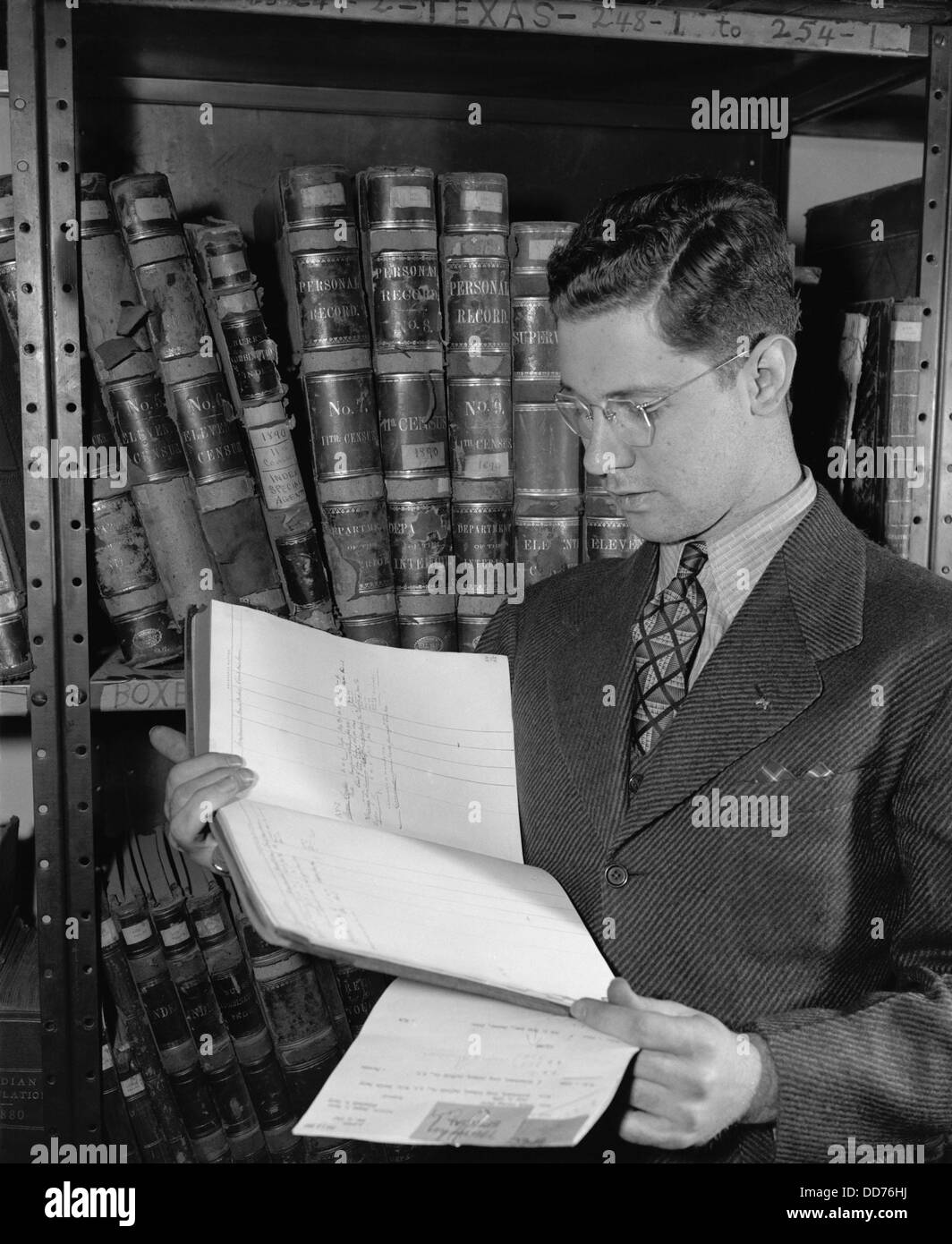 Employee history hi-res stock photography and images - Alamy