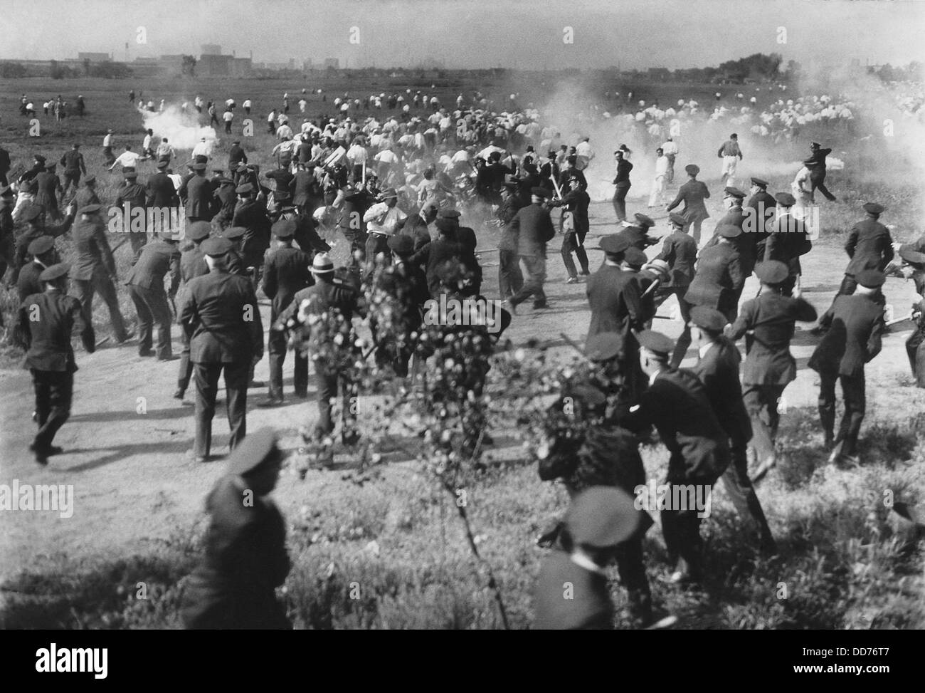 Memorial Day Massacre, May 30, 1937, when police killed 10 labor union ...