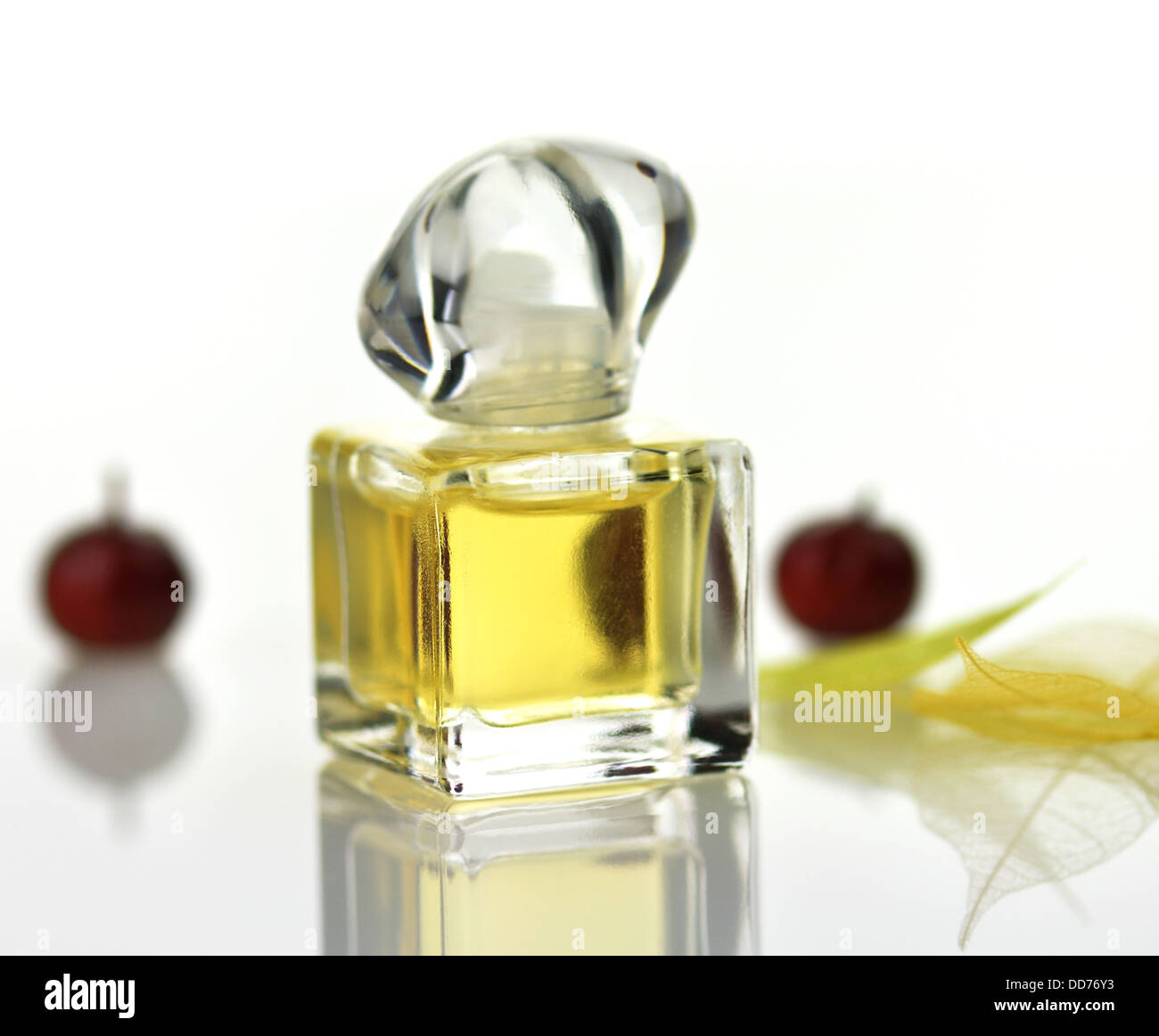 Perfume spray bottle little hi-res stock photography and images - Alamy