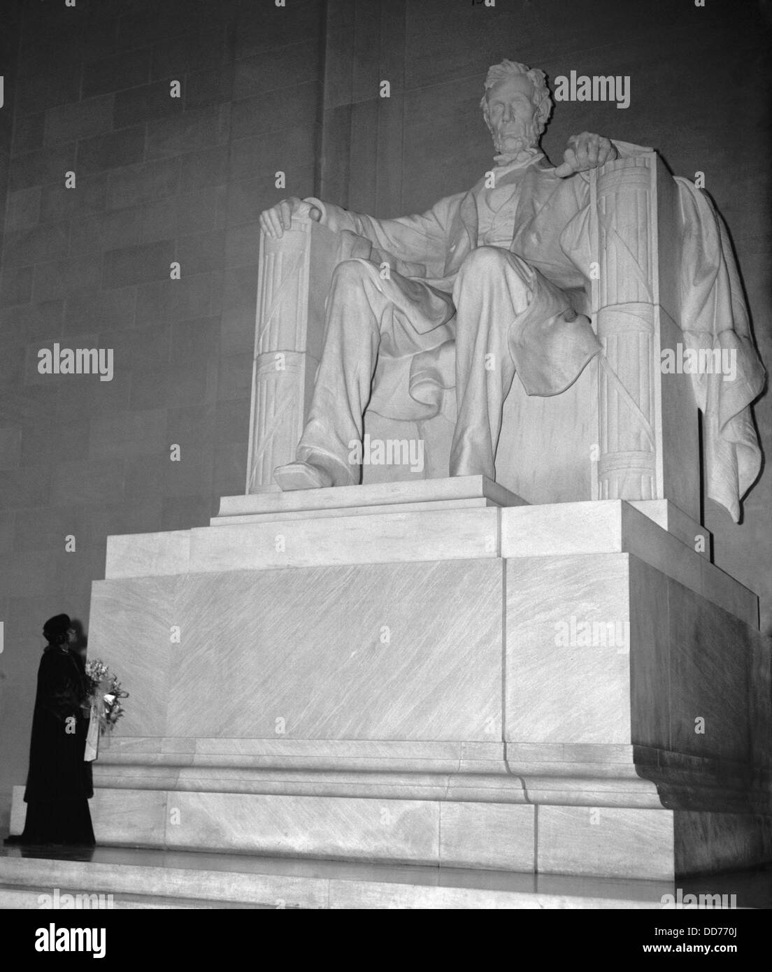 Marian anderson 1939 concert hi-res stock photography and images - Alamy