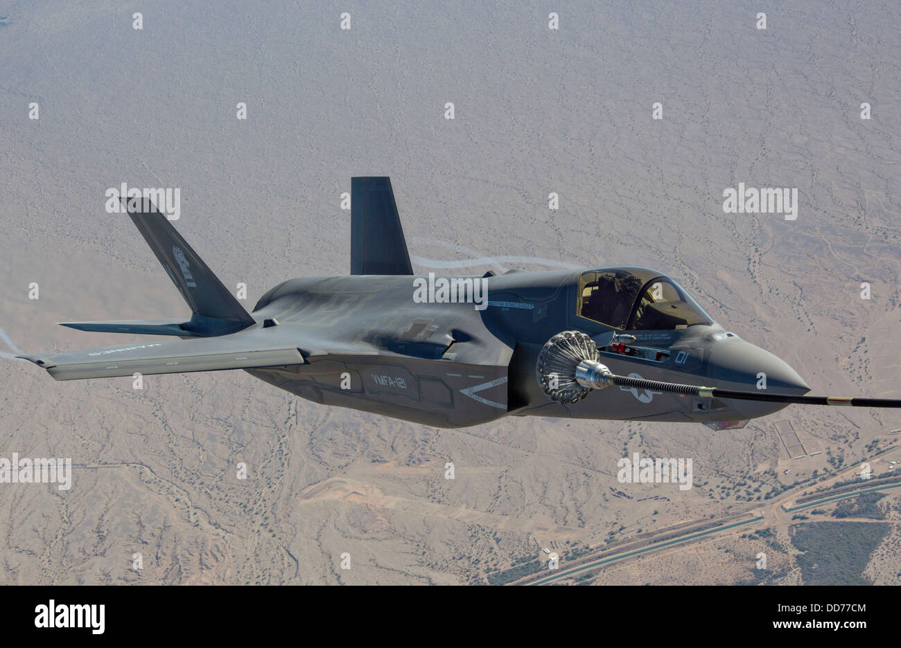 A US Marine Corps F-35B Lightning II Joint Strike Fighter aircraft ...