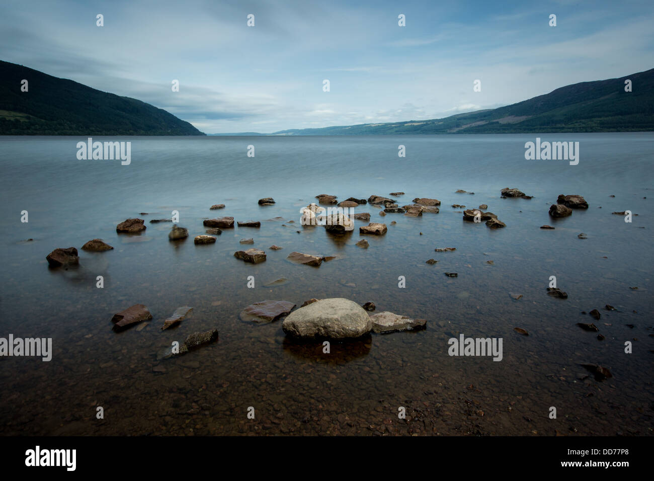 Loch shoreline hi-res stock photography and images - Alamy