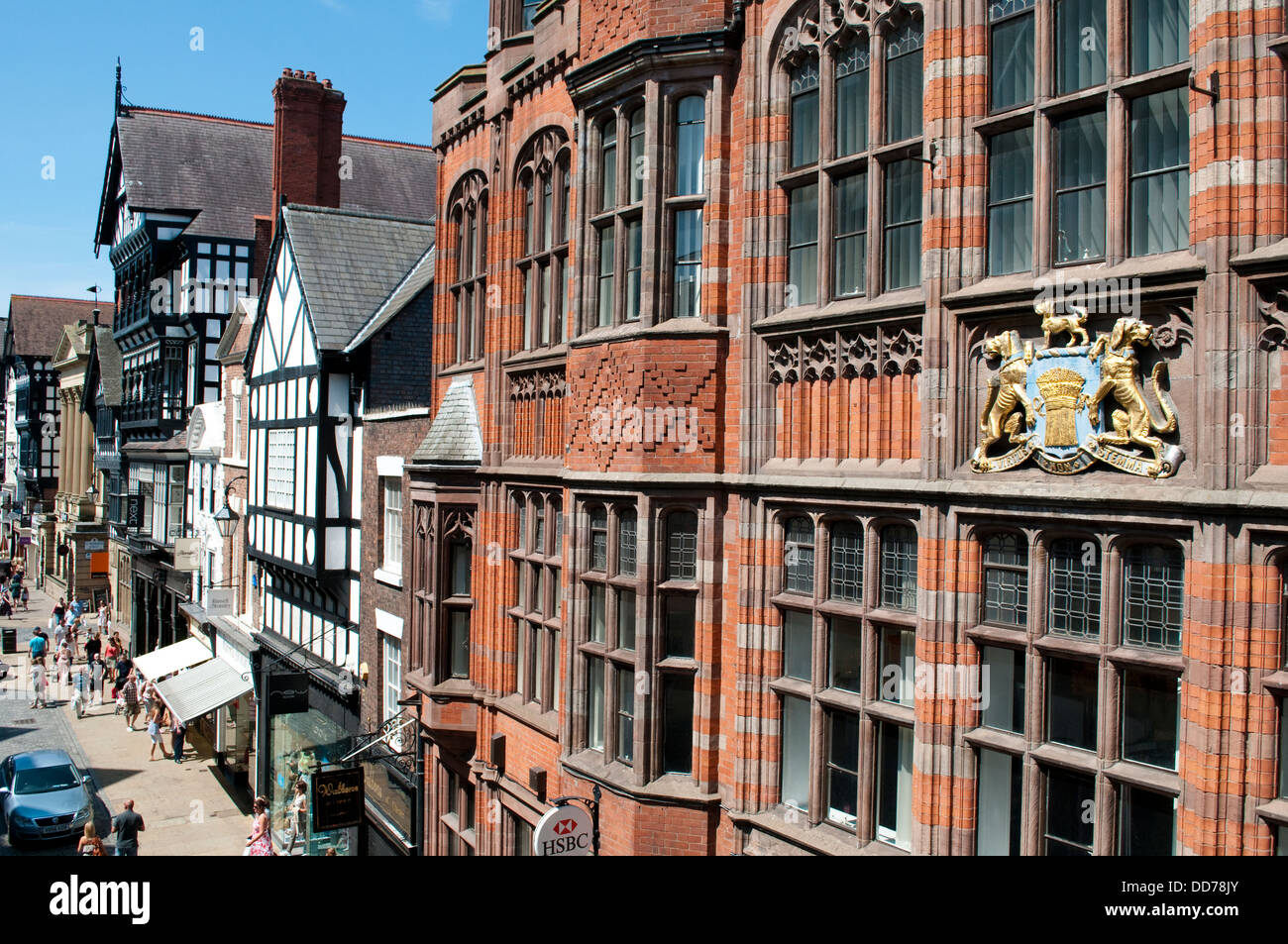 Uk street red brick houses hi-res stock photography and images - Alamy