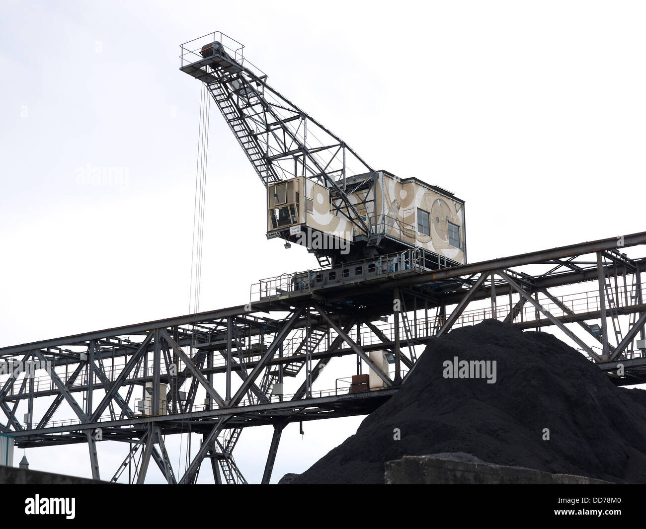 Germany, Offenbach, Old loading crane Stock Photo - Alamy