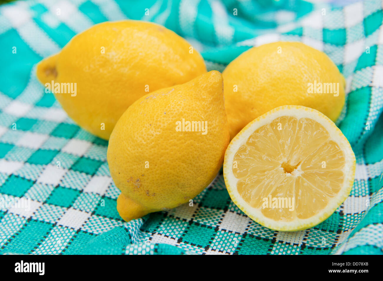 Green fresh whole cut hi-res stock photography and images - Alamy