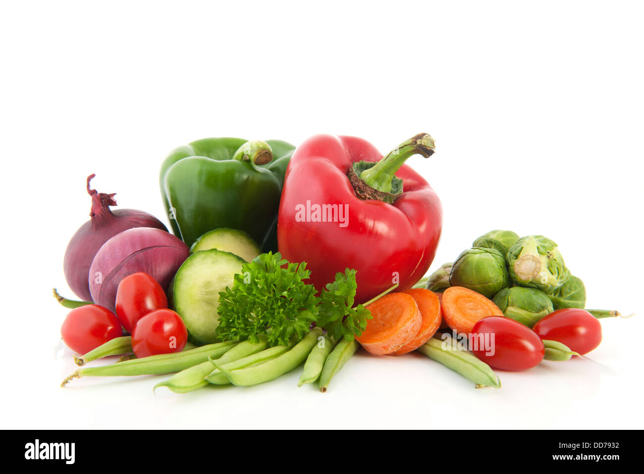 Vegetables onions white background studio hi-res stock photography and ...