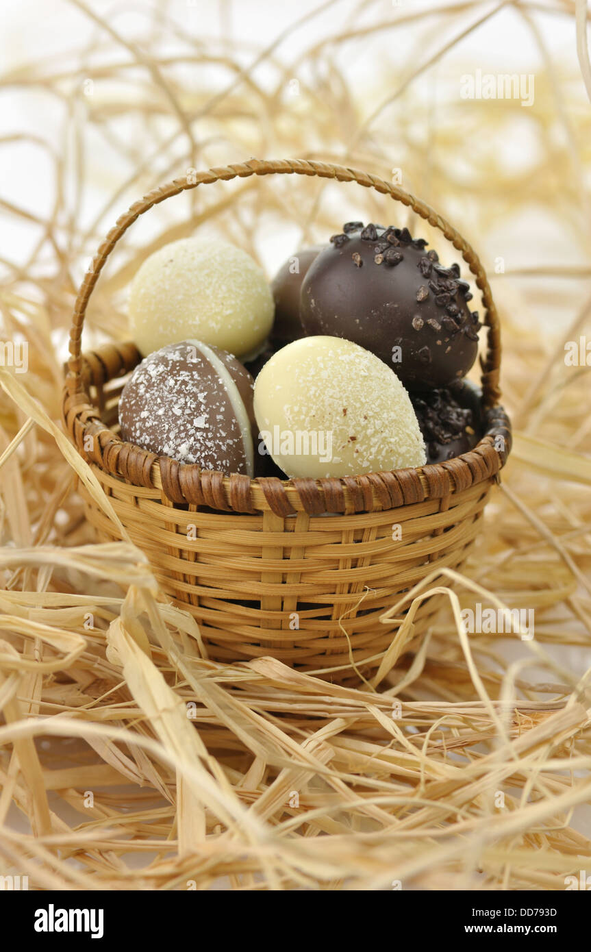 Set of chocolate eggs of milk hi-res stock photography and images - Alamy