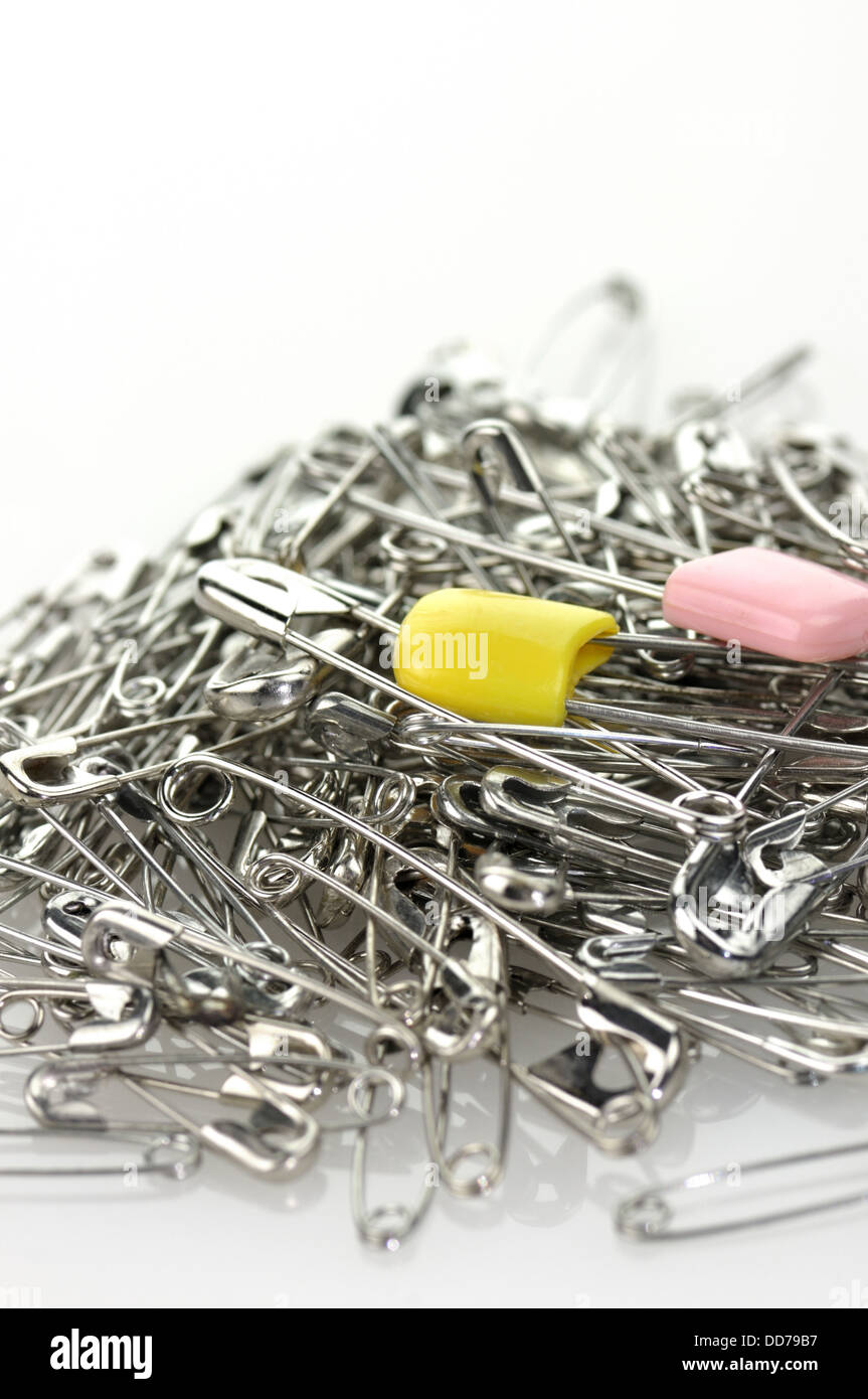 Safety pin attach hi-res stock photography and images - Alamy